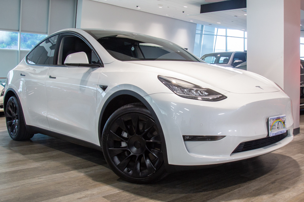 2022 Tesla Model Y | Carousel