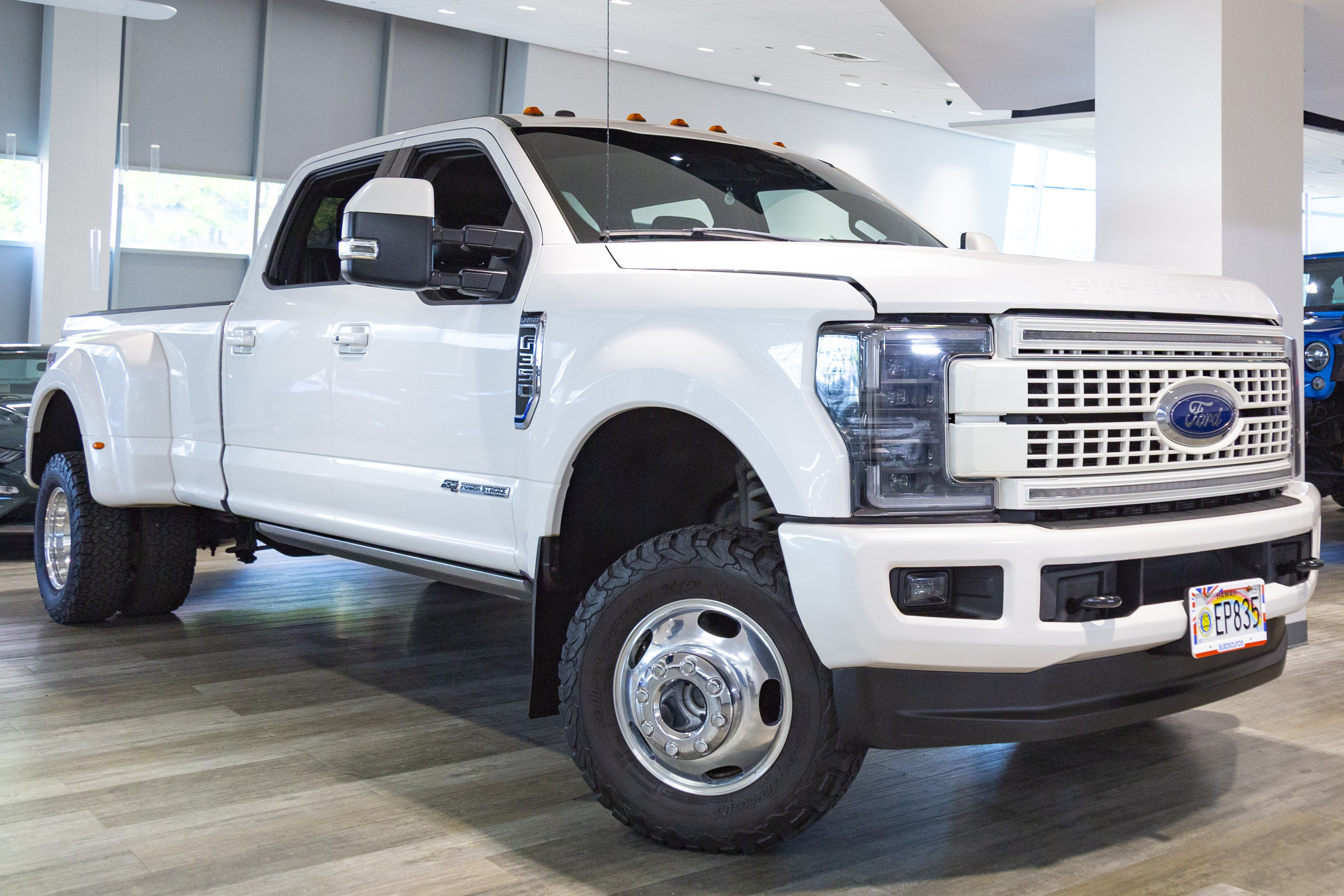2018 Ford Super Duty F-350 DRW | Carousel